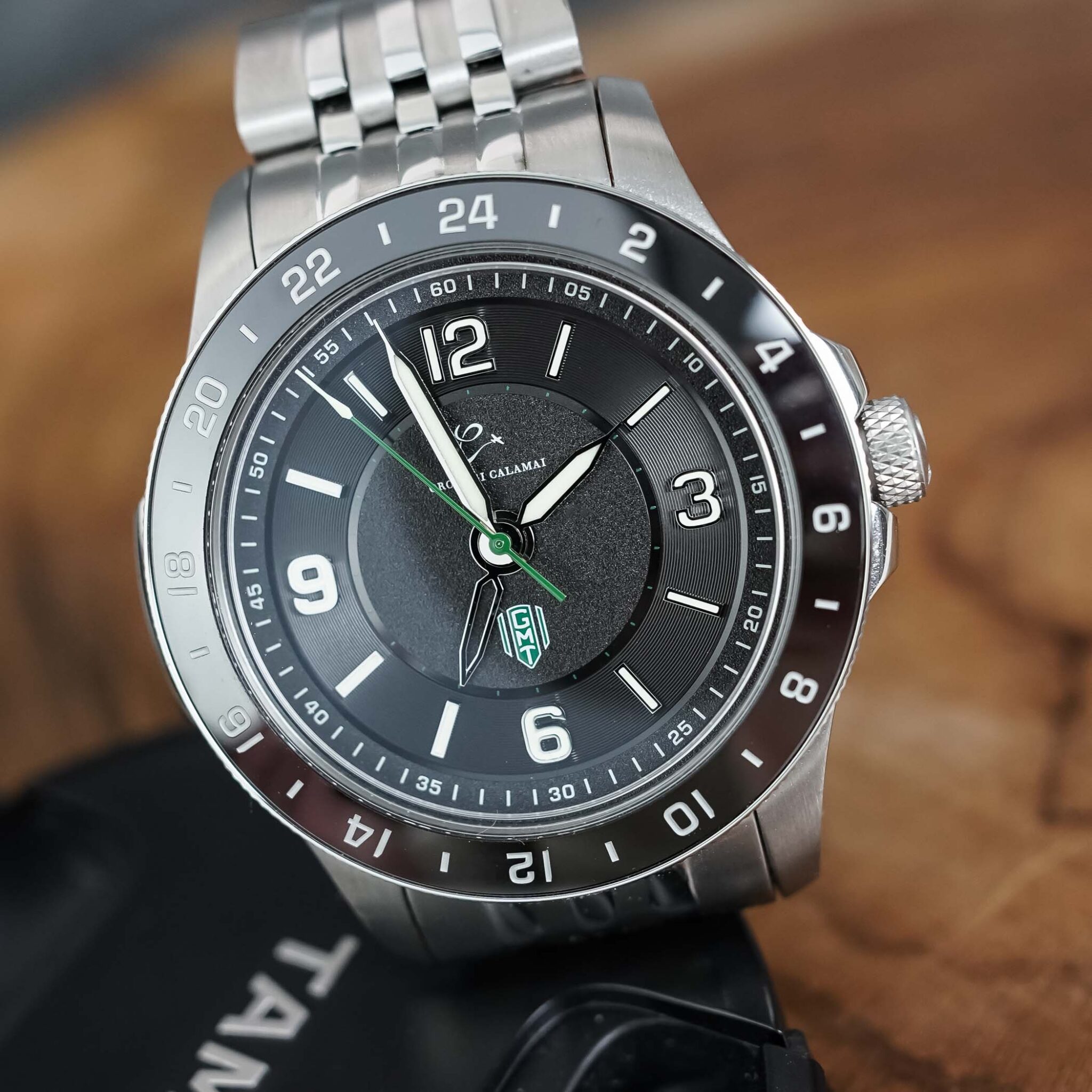 Hands-On: The Stylish Orologi Calamai GMT Automatico, Coming from Italy