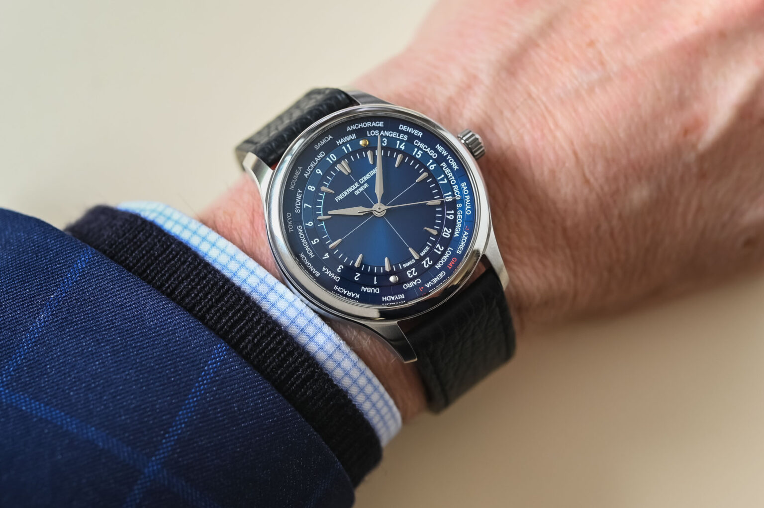 First Look: The Cleaner, Smaller 40mm Frederique Constant Worldtimer ...