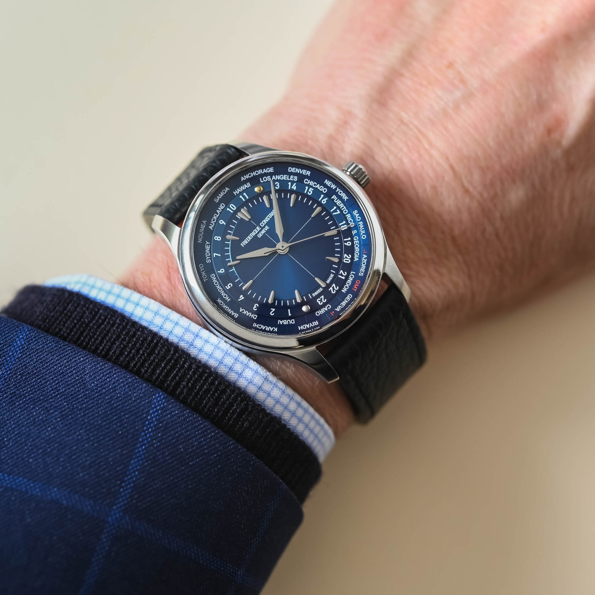 First Look: The Cleaner, Smaller 40mm Frederique Constant Worldtimer ...
