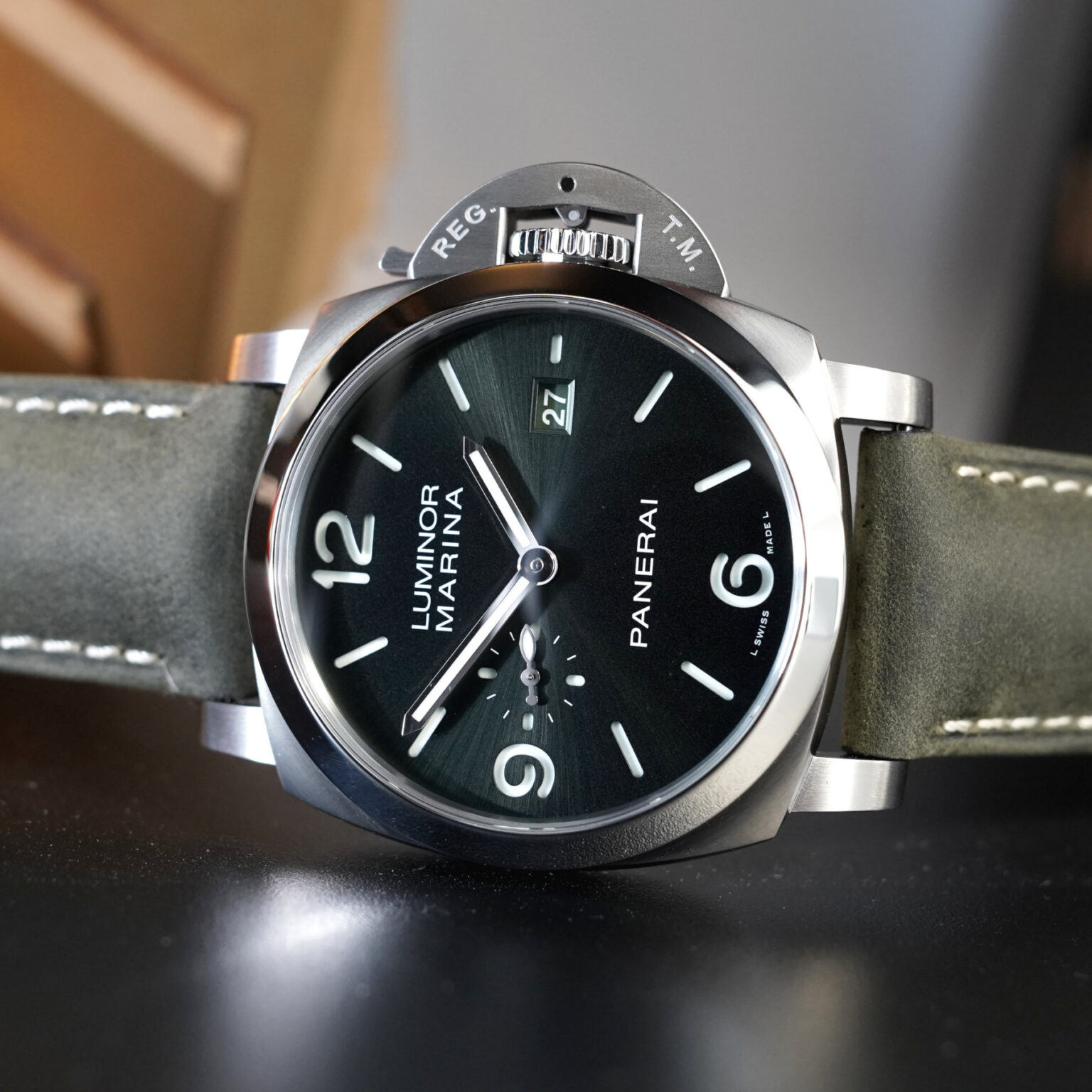 First Look: The Green Panerai Luminor Marina Titanio PAM03325 (Incl. Video)