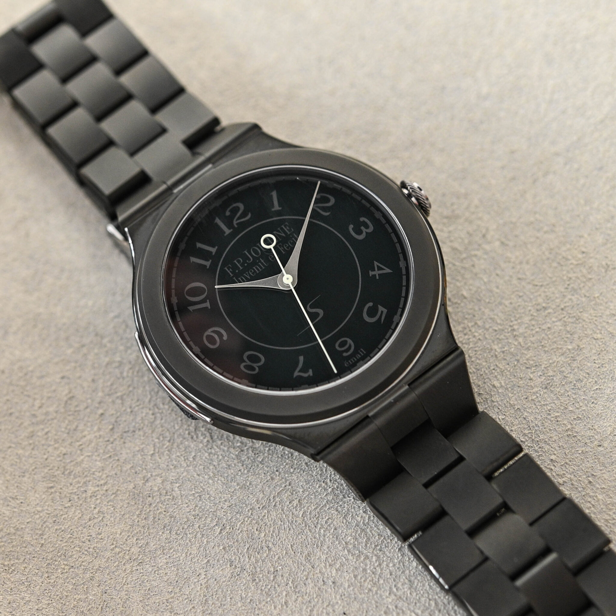 First Look: The new F.P. Journe Chronomètre Furtif