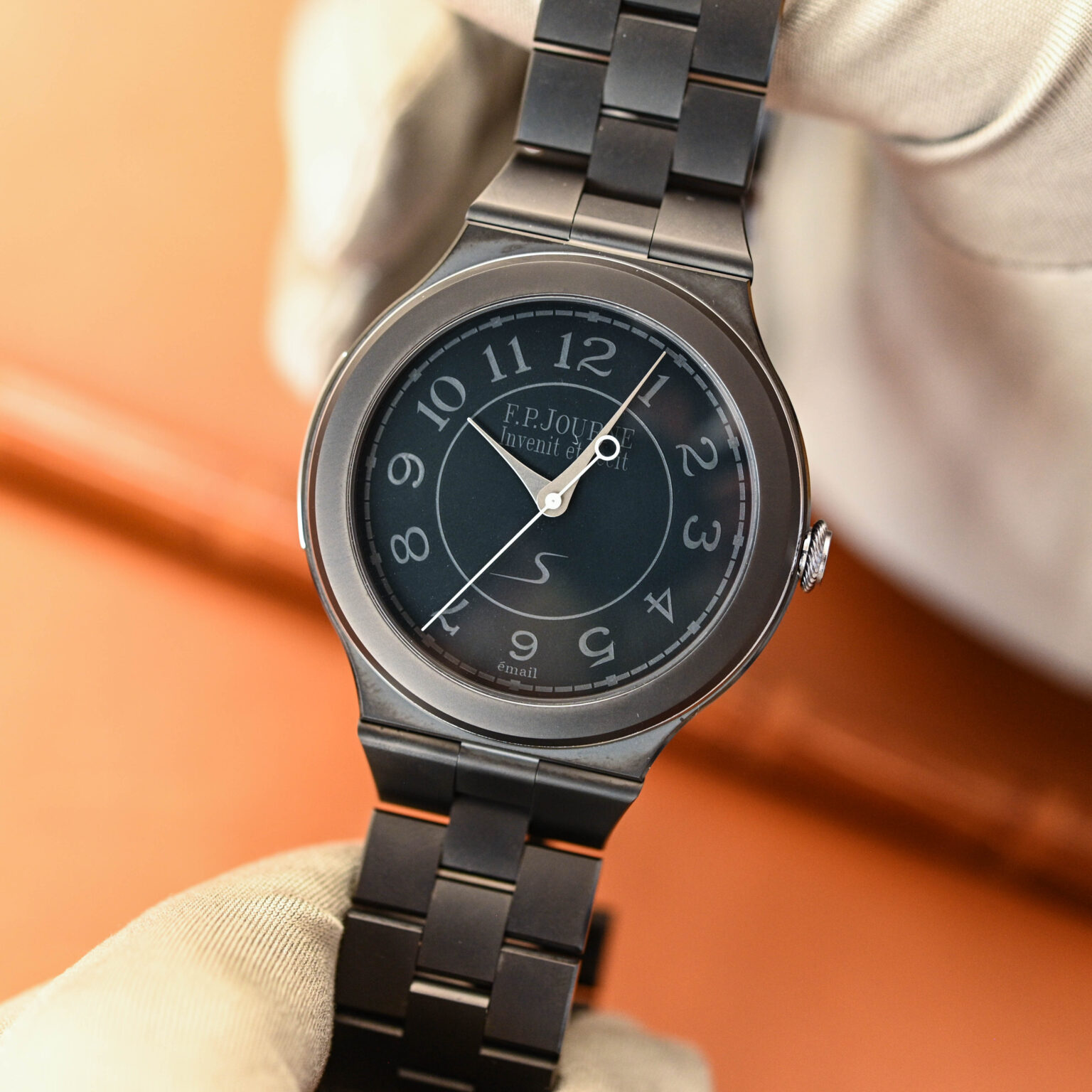 First Look: The new F.P. Journe Chronomètre Furtif