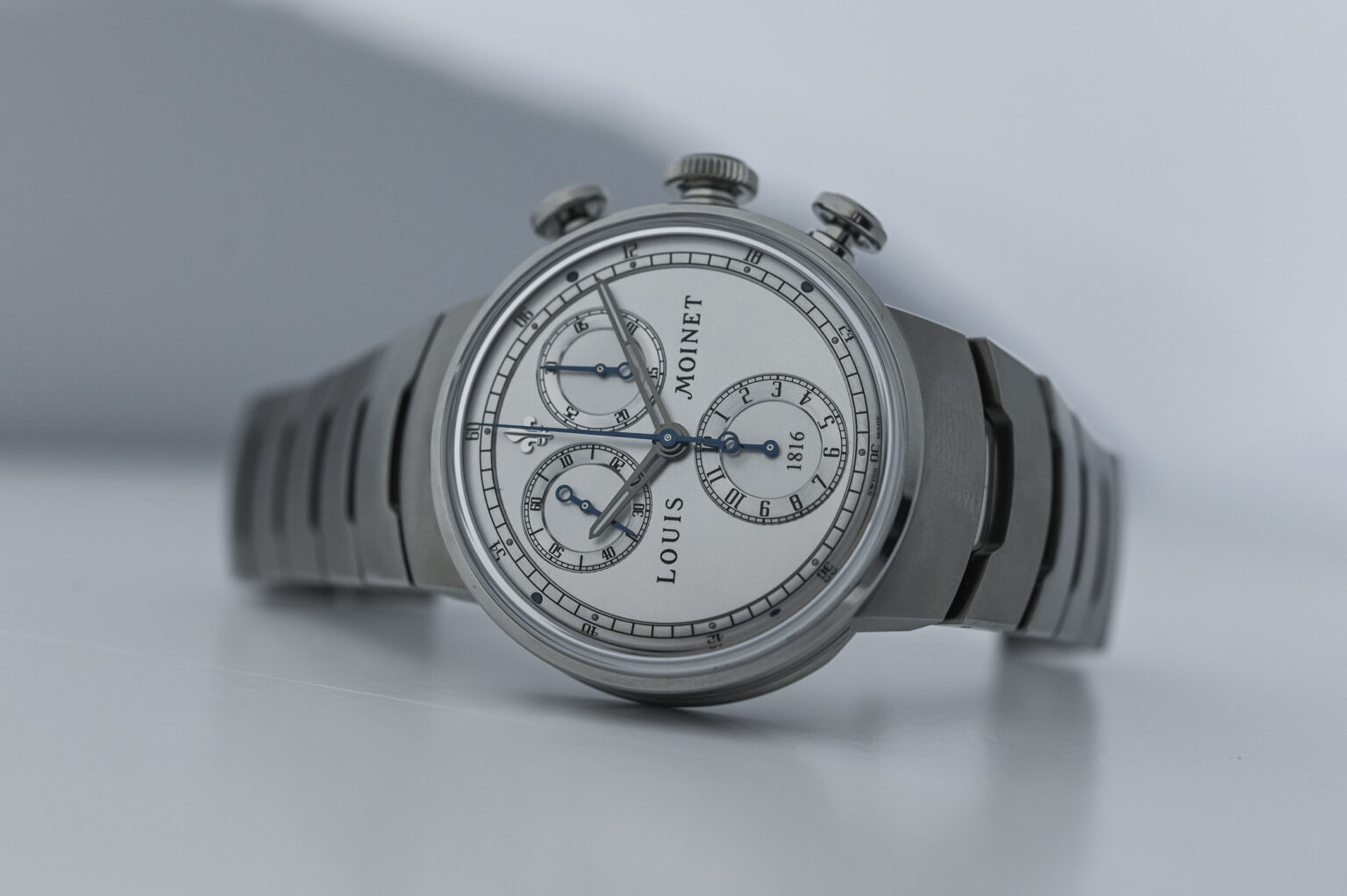 First Look: The Louis Moinet 1816 Chronograph, Tribute to the Compteur ...