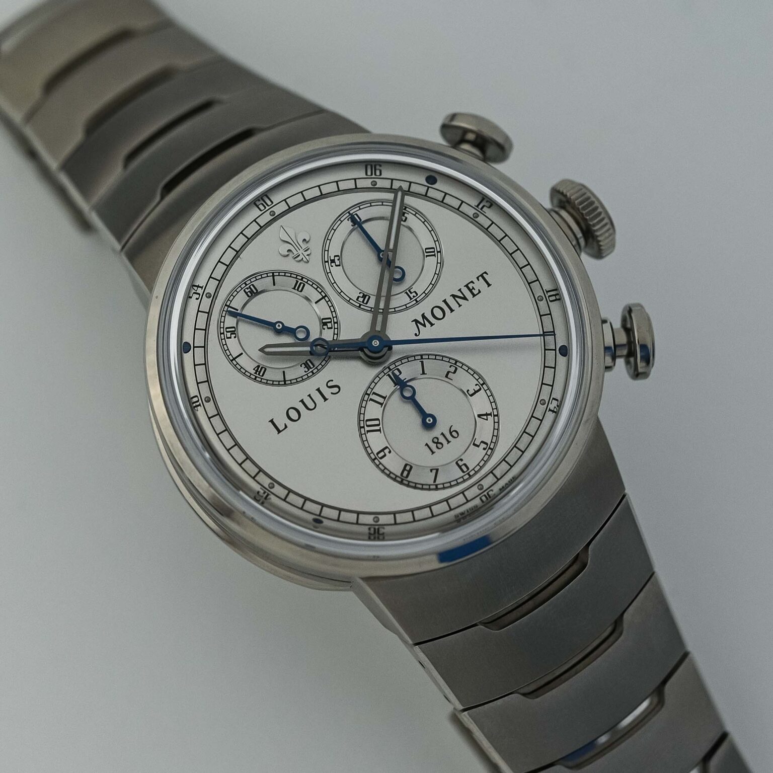 First Look: The Louis Moinet 1816 Chronograph, Tribute to the Compteur ...