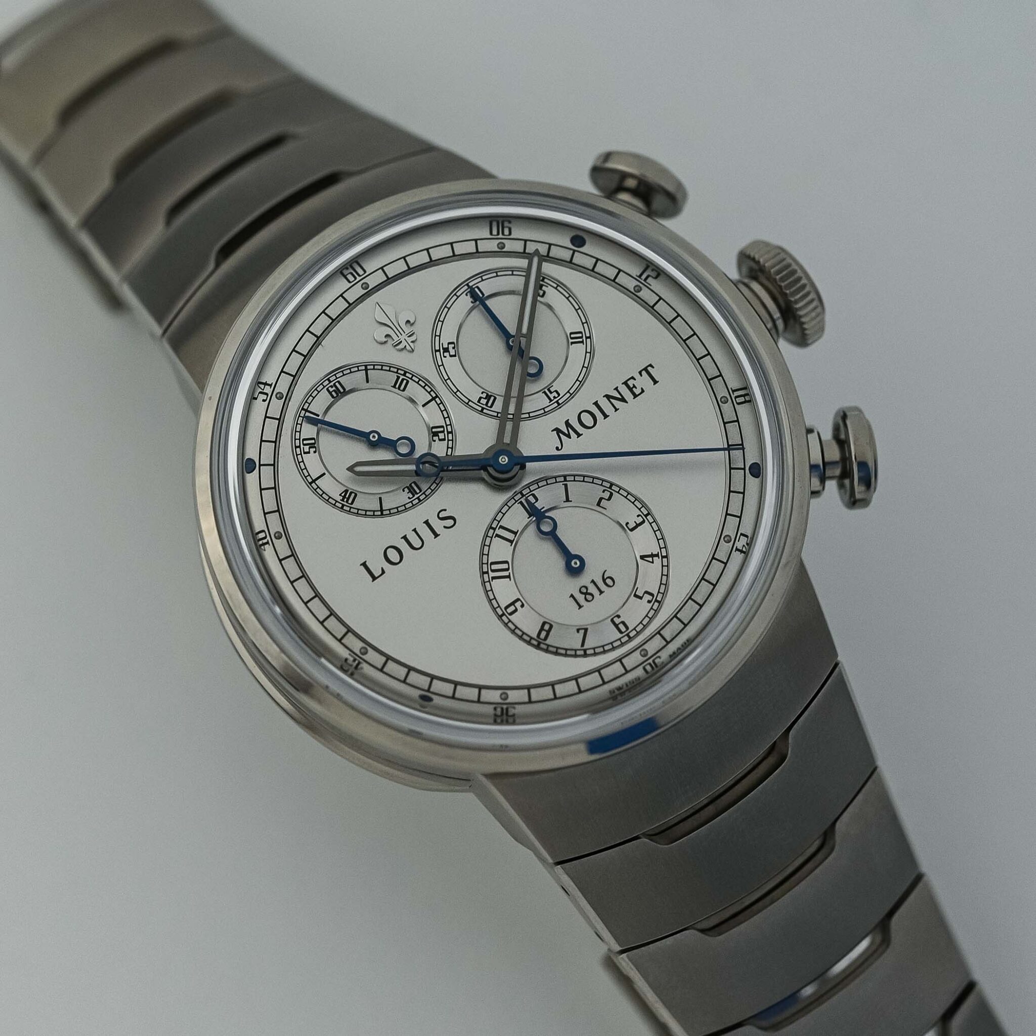 First Look: The Louis Moinet 1816 Chronograph, Tribute to the Compteur ...