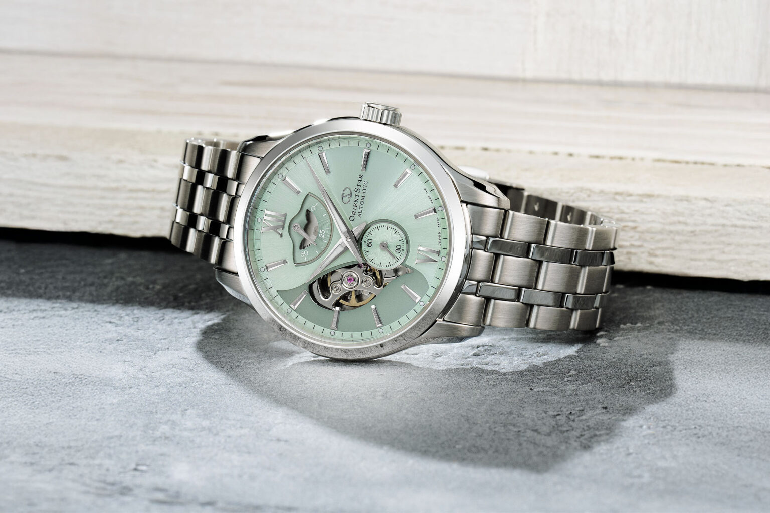 Introducing: Summery Colours for the Orient Star Layered Skeleton