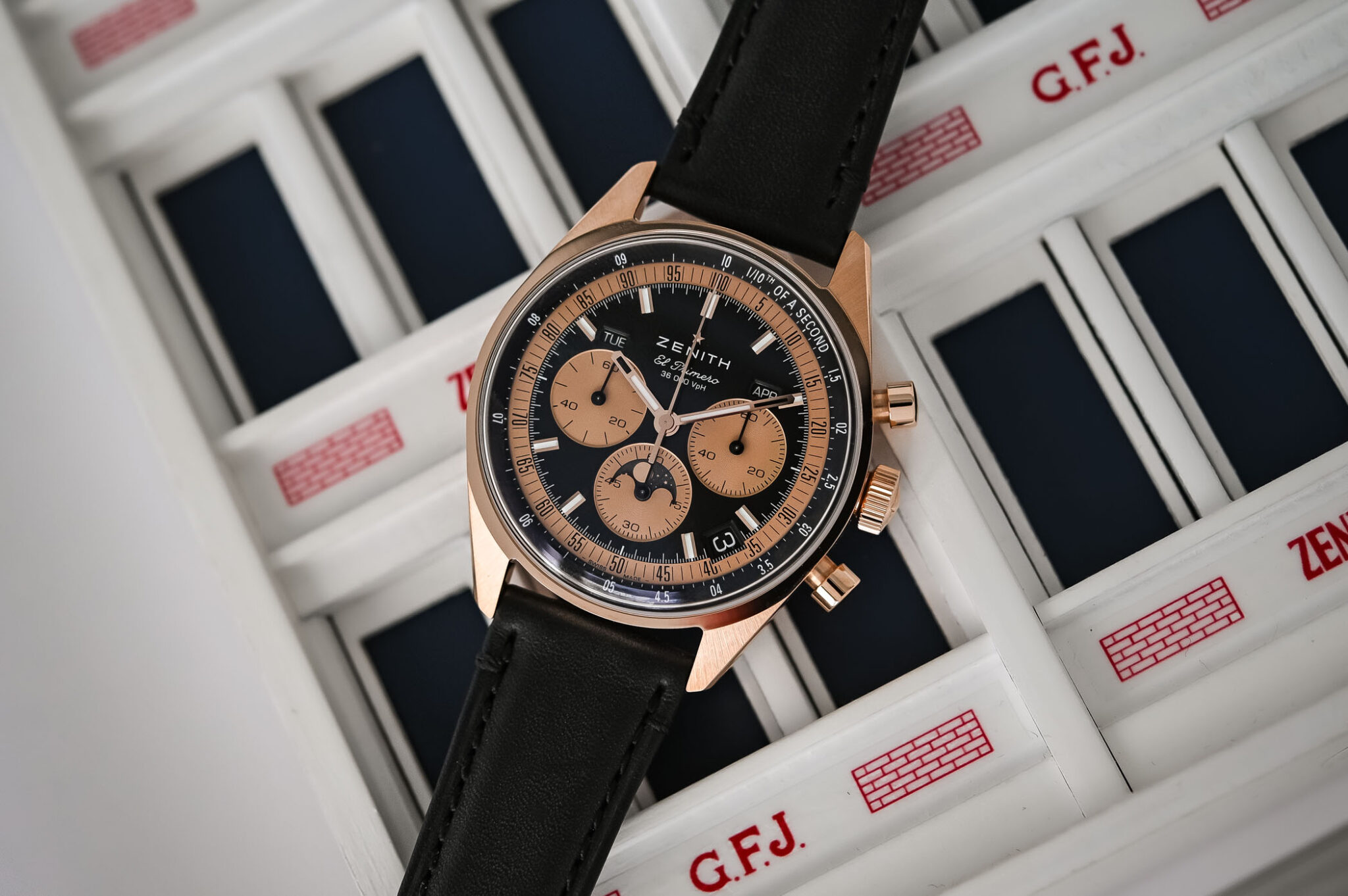 First Look: The Zenith Chronomaster Original Triple Calendar now in ...