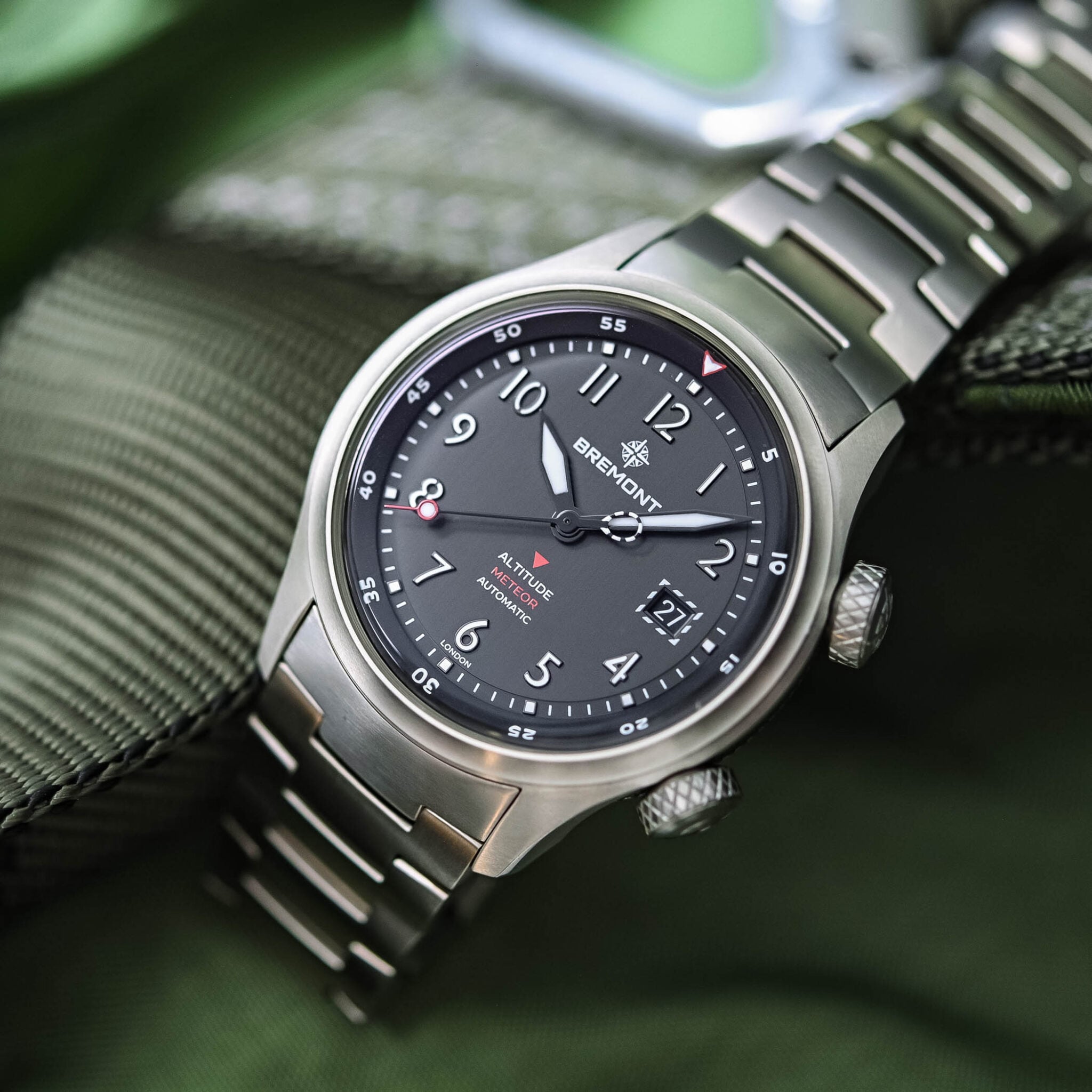 Hands-On: The Bremont Altitude MB Meteor, The Comback of the Trip-Tick Case