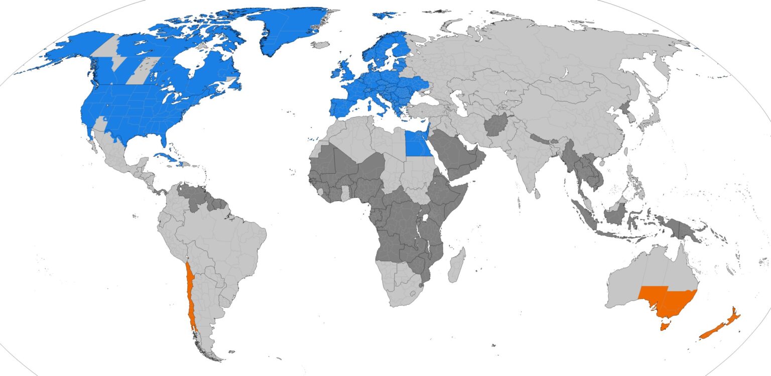 Hands-On: The Ultra-Clever, Travel-Friendly Bovet Récital 30