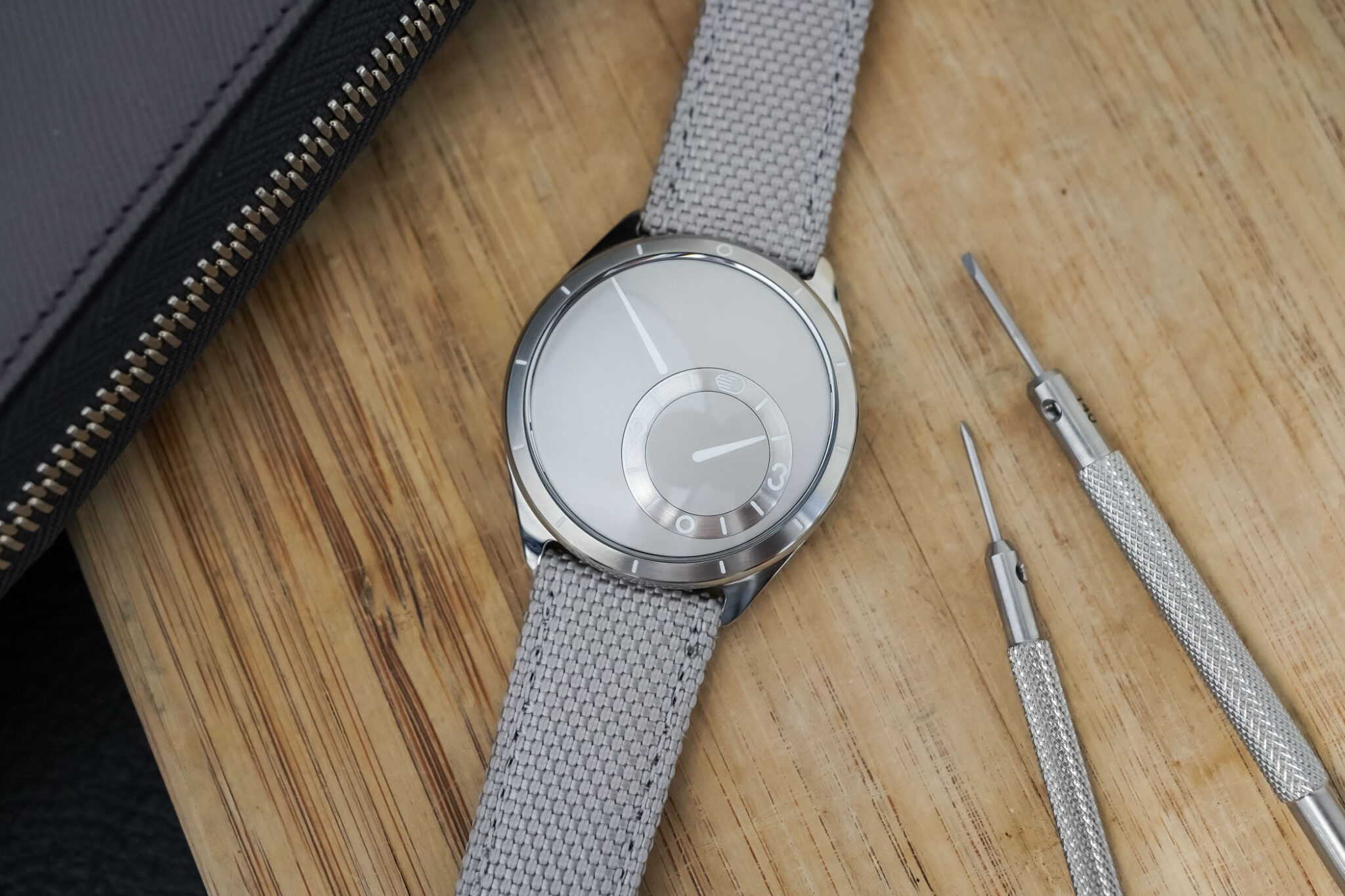 Hands-On: The Appealing Minimalism of The Ressence Type 9