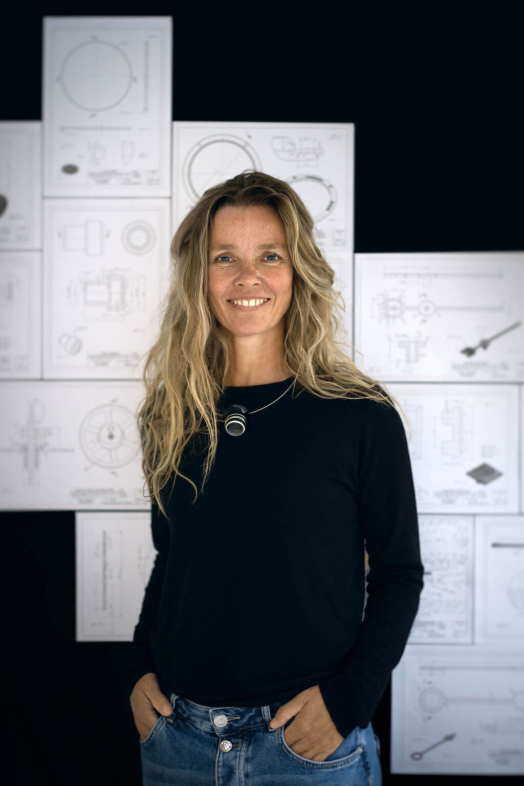 First Look: Annelinde Dunselman And The Dunselman Black Tulip