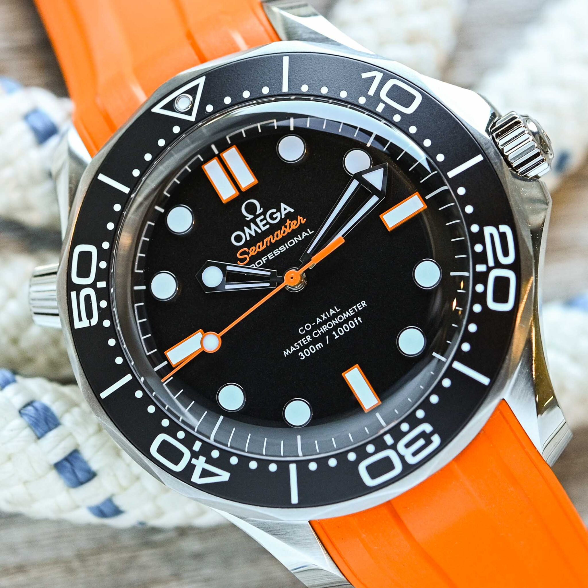 First Look: The Omega Seamaster Diver 300M No-Date Turns Orange (Incl ...