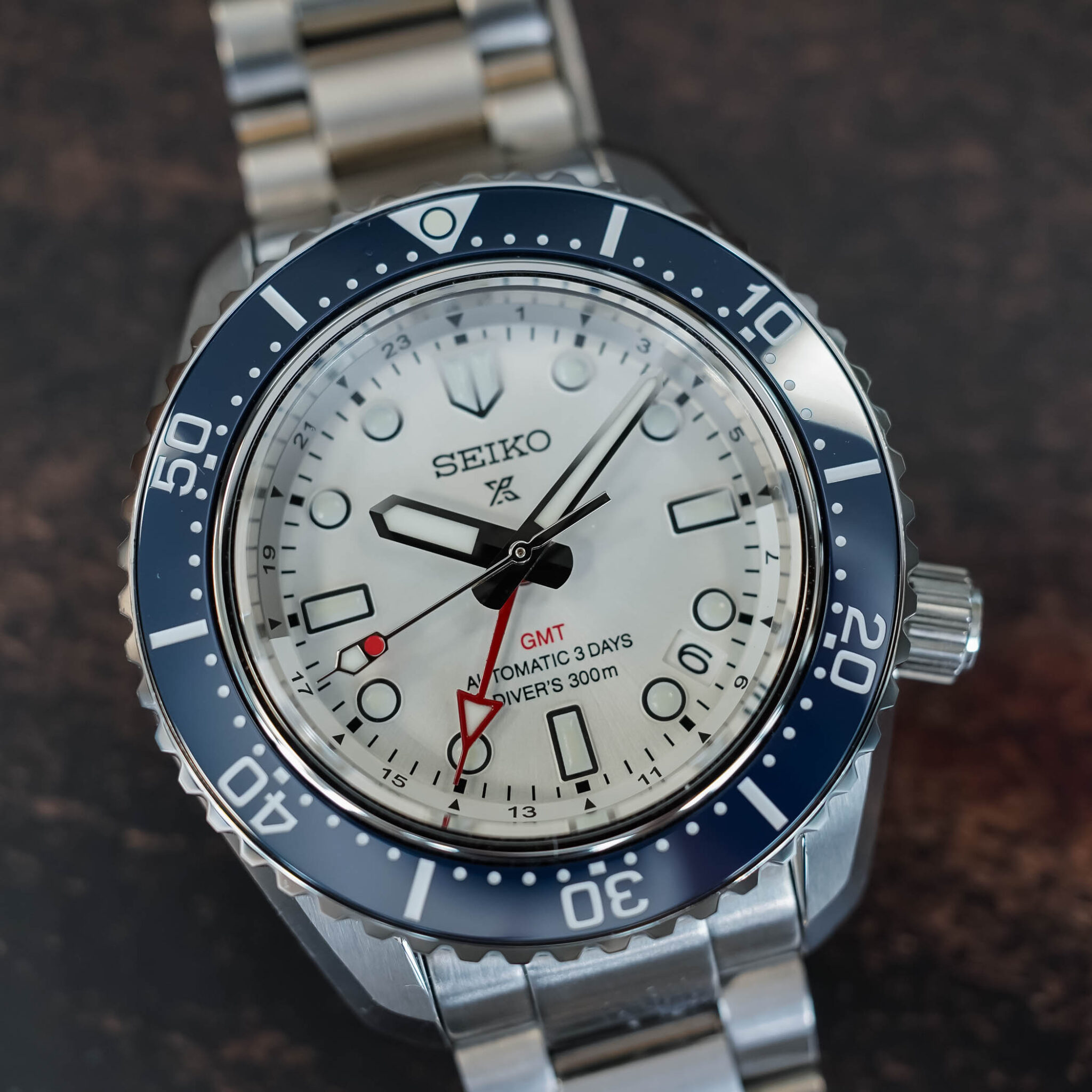 Hands-On: The Updated, Fully-Equipped Seiko Prospex 1968 Heritage Diver ...