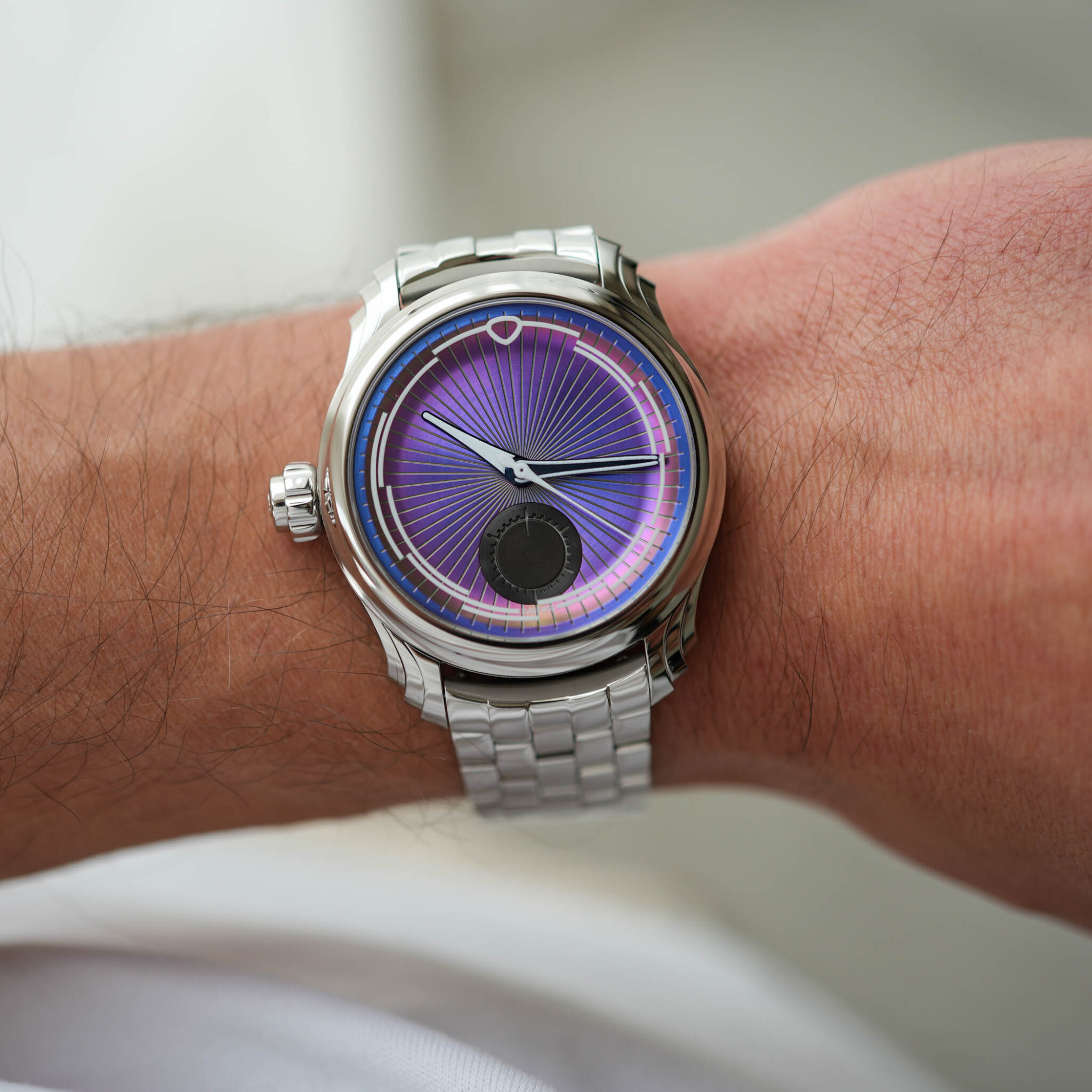 First Look: The Ming 57.04 Iris, A Destro Monopusher Chronograph ...