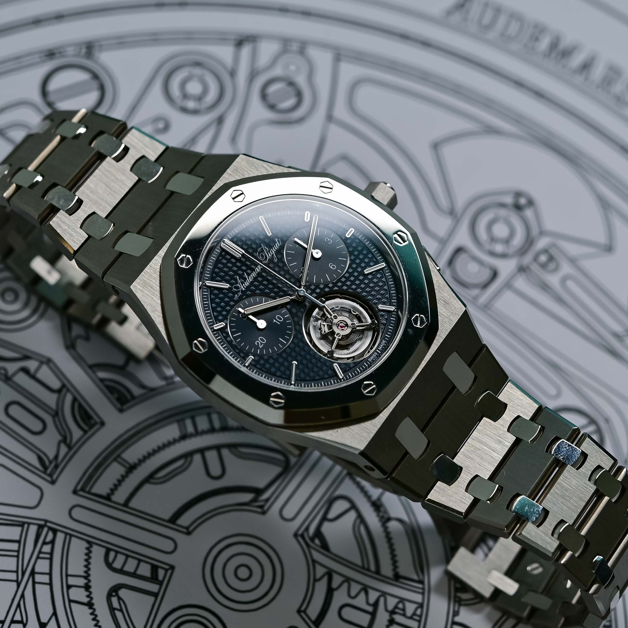 in-Depth: AP Reimagines the Chronograph, with the Royal Oak Jumbo ...